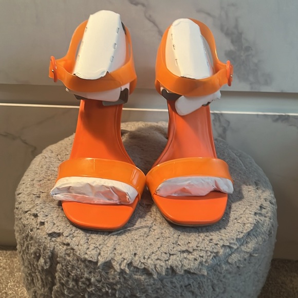 Jennifer Lopez | Shoes | Jlo Jennifer Lopez Orange Frani Sandal Pumps ...